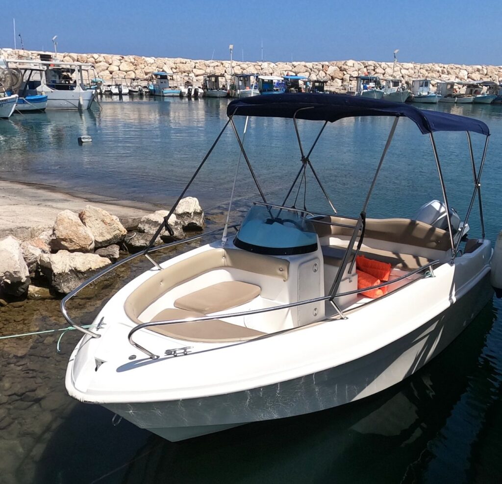 SELF DRIVE BOAT BLUE LAGOON 8 pax - Poseidonos Travel